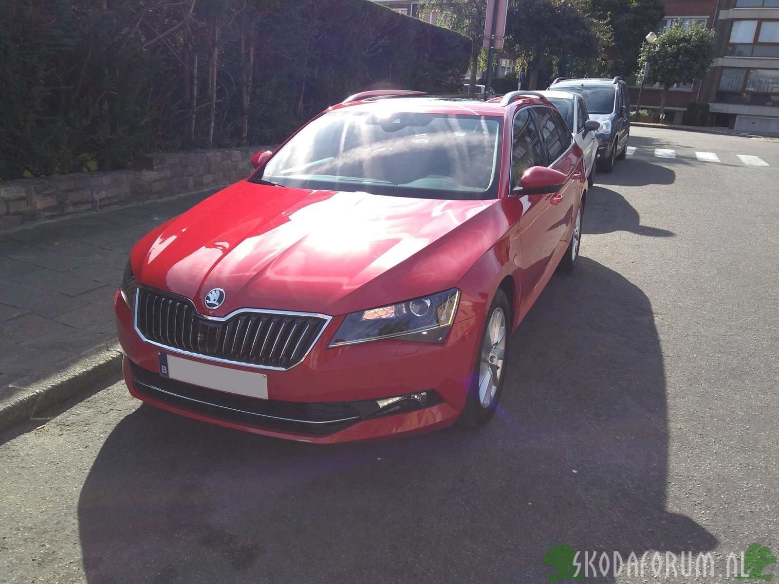 Skoda superb combi velvet red - stof beige | Skodaforum.nl